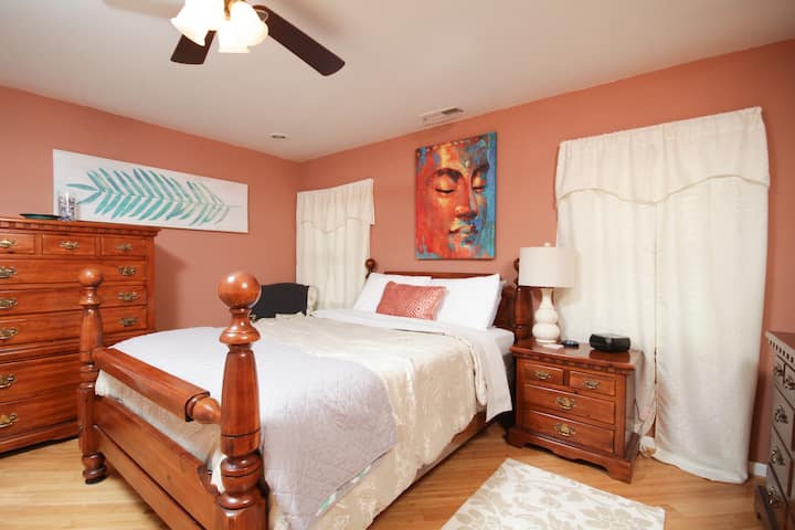 Private 2 Bedroom Guest Suite, 2 Miles To Lu! - Lynchburg, VA