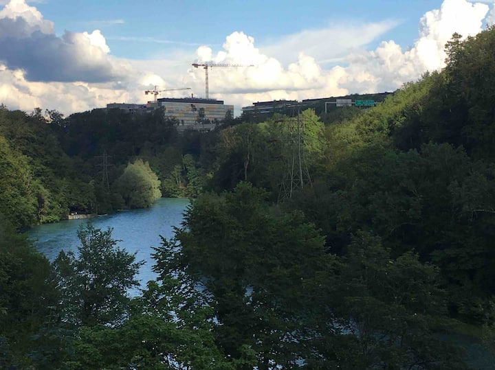 Boho Family Flat W. River View, 8’ From Center - Bern