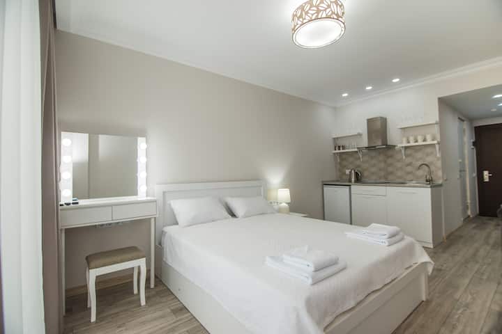 Orbi Beach Tower Seaside Apartments - Batumi