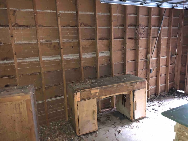 Secluded Shop Acerage Water/power Compost-toilet - Clemson, SC