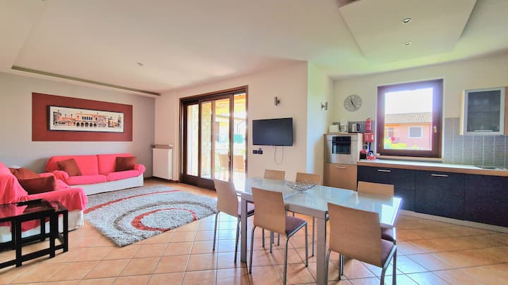 Evelyn Pool Apartment- Only Family - Garda