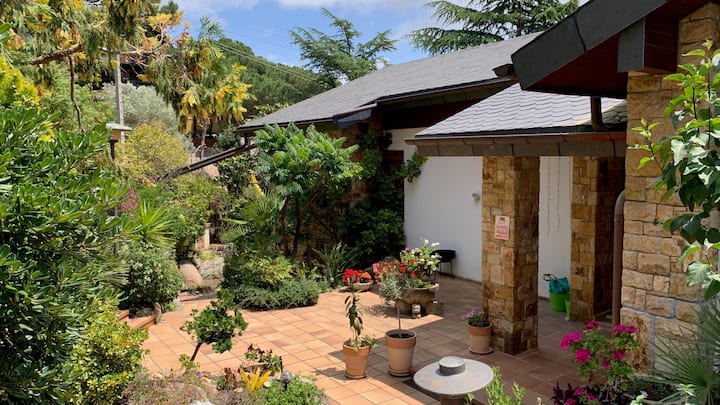 Apartment (2+1p.) In Garden Villa, Pool, Ter. - Mataró