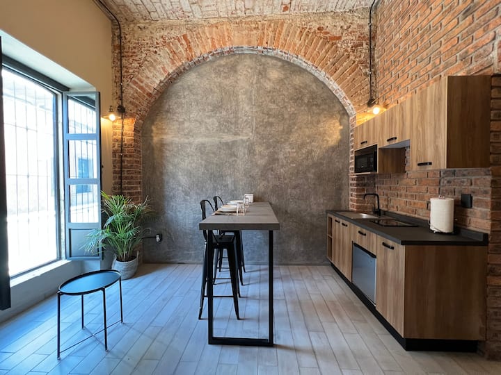 Loft C/cochera Gratis (1 Auto). Col. Centro - León