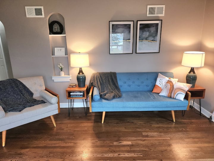 Corridor Hideaway Game Room!  Free Clean 5 Nt Stay - Cedar Rapids, IA