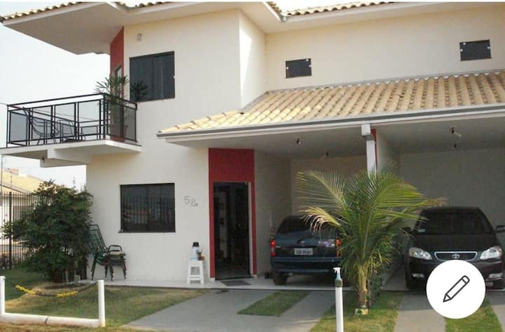 Sobrado Lindo E Confortável 02 - Rondonópolis