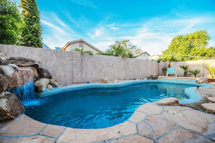 Scottsdale Oasis: Great Location! Tons Of Space! - Scottsdale, AZ