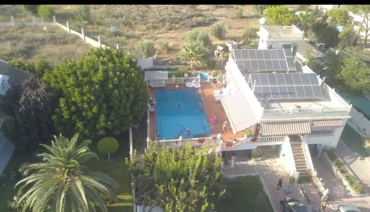 Villa Burbuja 2, Con Piscina  Compartida - Alicante
