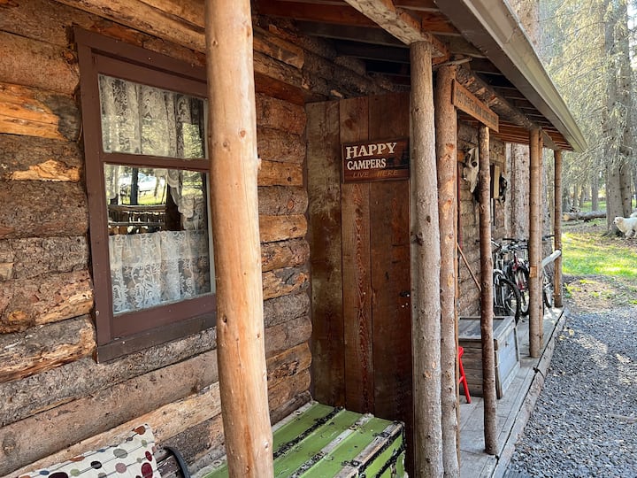 Rustic Cozy Cabin With Hot Tub - Alberta