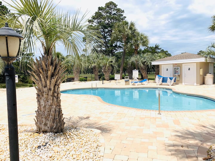 Peaceful Condo In The Center Of Myrtle Beach - Myrtle Beach, SC