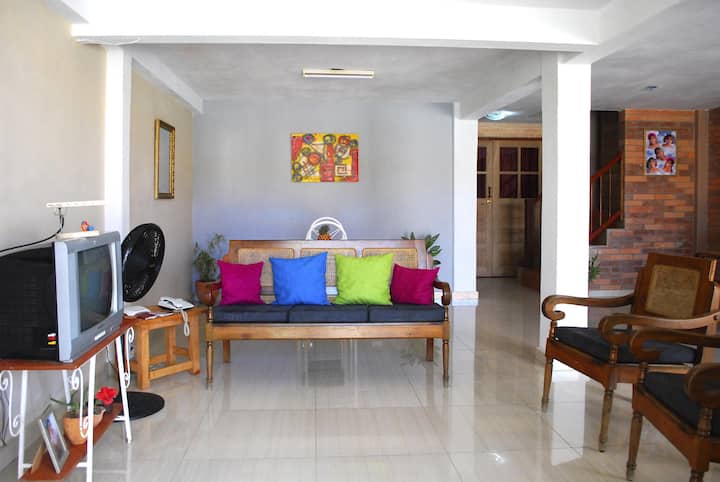 Casa La Valeria Ballart
(Wifi Free) Solar Panel) - Viñales