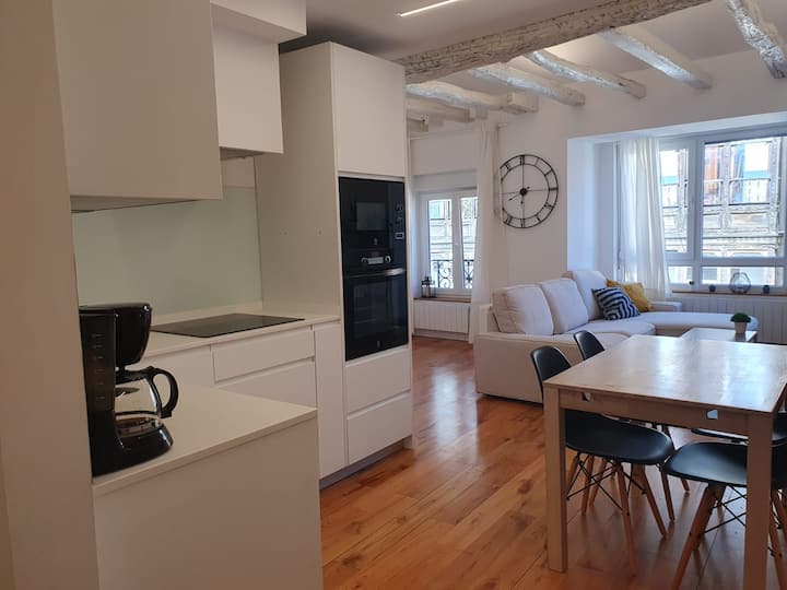 Apartamento En El Casco Viejo. - Durango, España