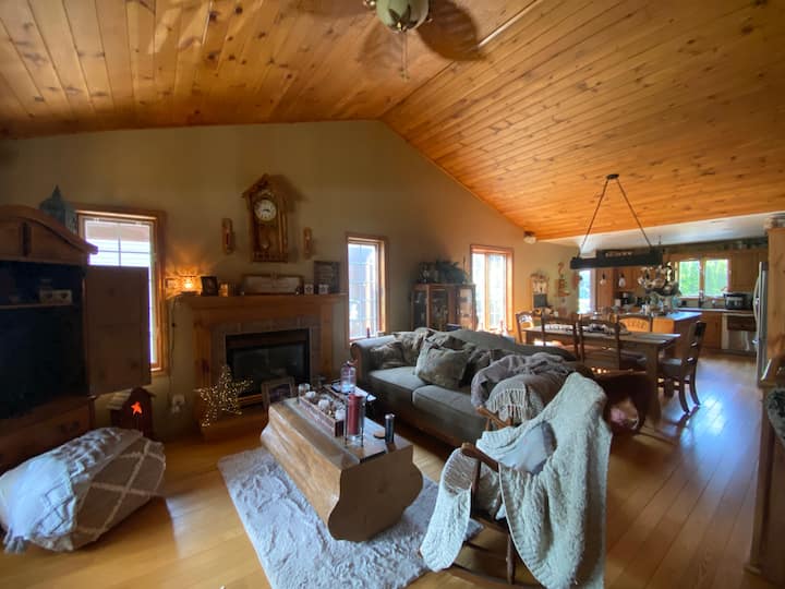 Creemore Country Home “Room 1” - Creemore