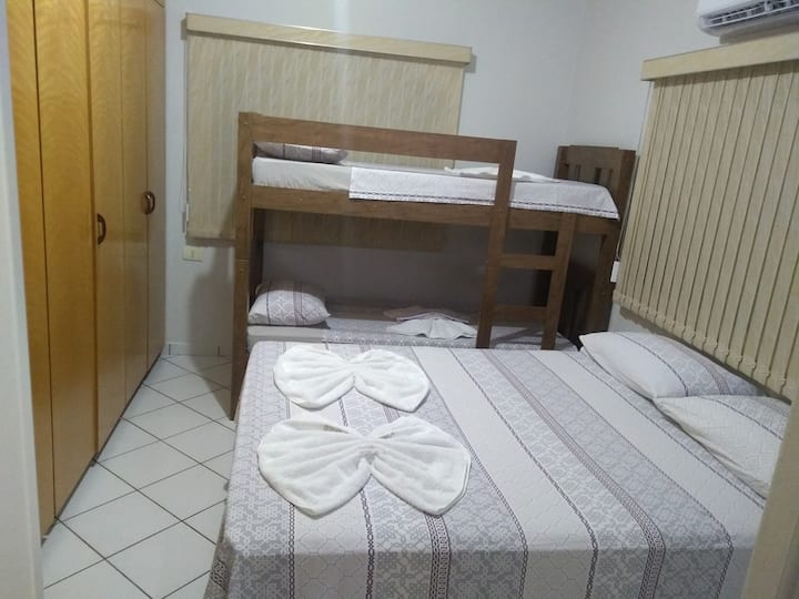 Quarto Suite Proximo  Ufu Santa Mônica. - Uberlândia
