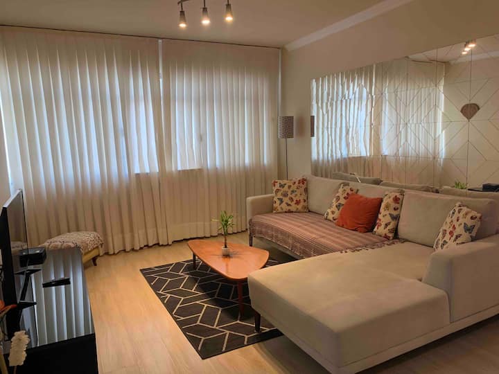 Apartamento Na Melhor Localização Do Centro - Curitiba