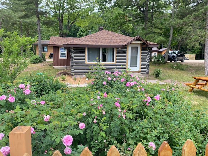 Northwoods Log Cabin! Autrain Lk Access! - Au Train, MI