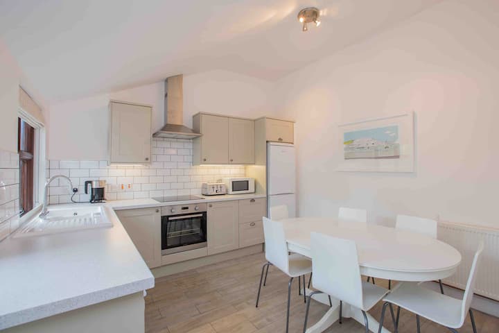 Bass Cottage - Sleeps 6 - 애쉬버턴