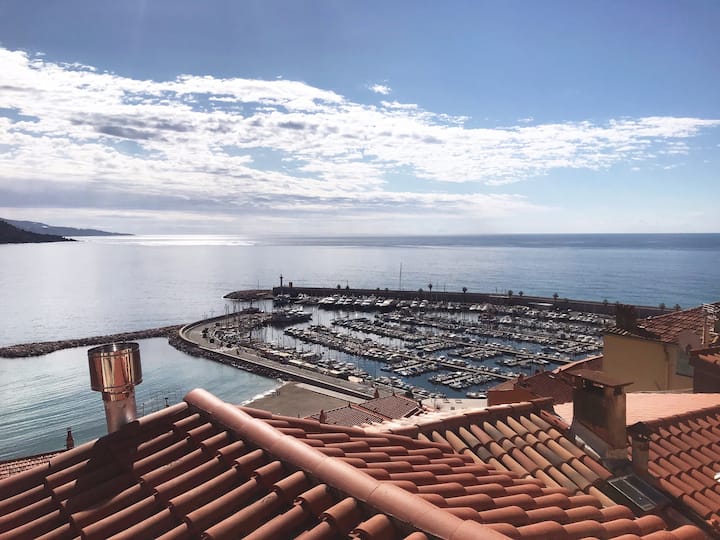 Amazing View In Restructured Apartment, Old Town - Menton