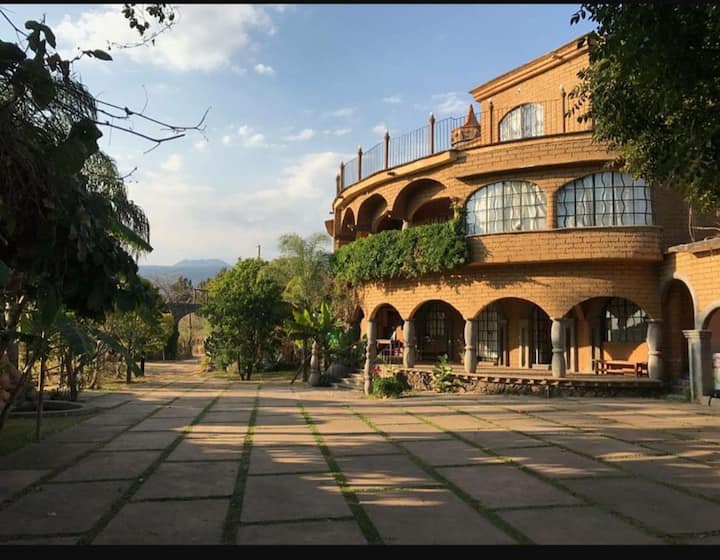 Lugar De Flores - Tepoztlán