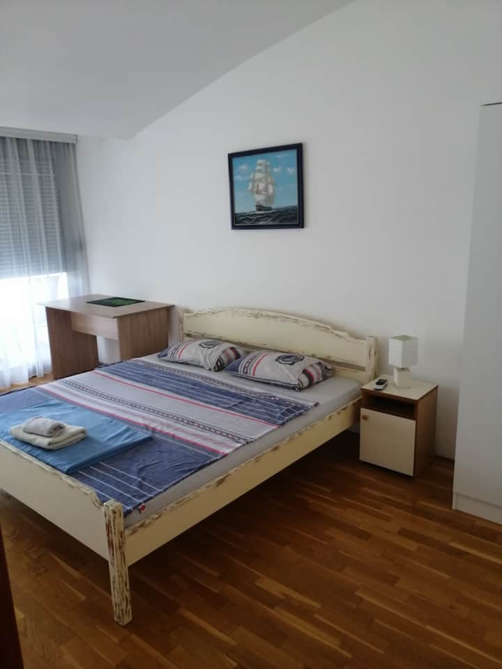 Dvosoban Stan - Free Wi-fi/tv - Podgorica