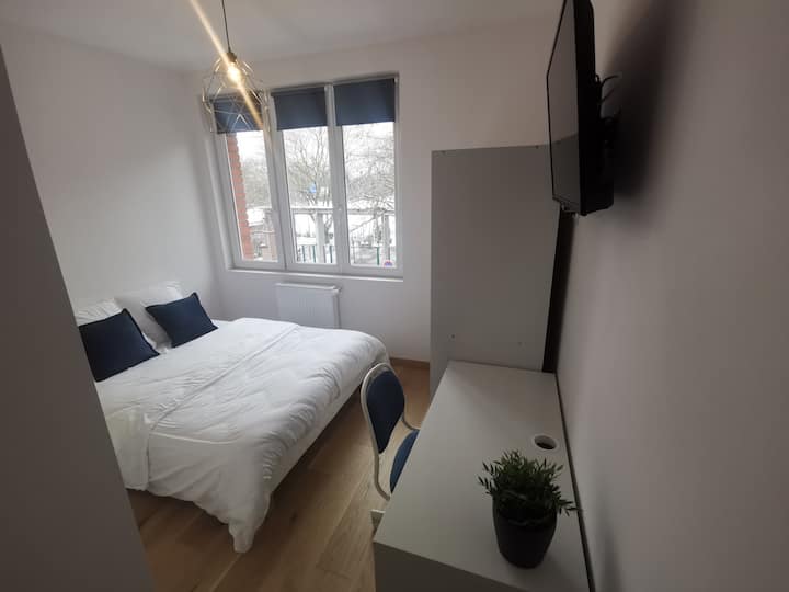 Chambre Avec Sdb Privée - Maison Rénovée - Lille