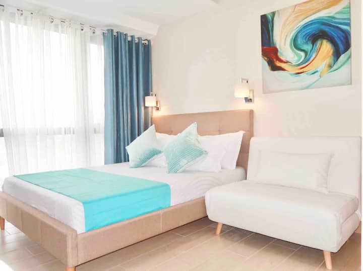 Chic Eastwood City Studio For A Cozy Staycation - ケソン・シティ