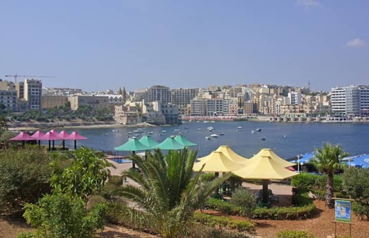 Luxury Studio Apartment (Best Part Of Sliema) - Valletta