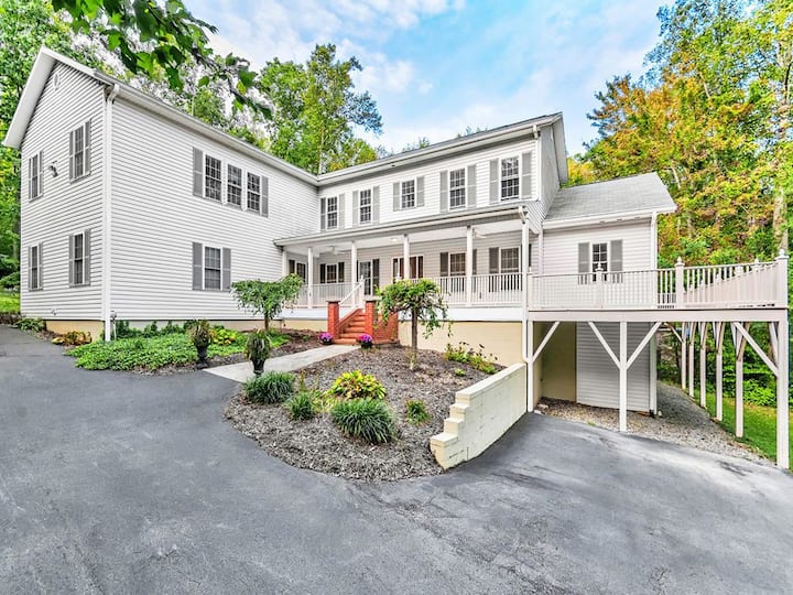 Swan's Cove, 15 Mins To Downtown - Swannanoa, NC