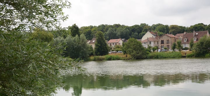 3 Pièces Au Bord D'un éTang, Vélizy - Meudon