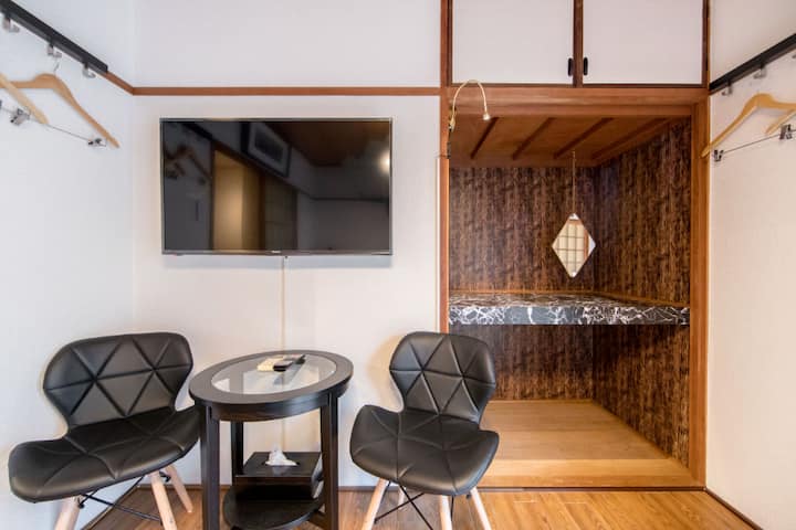 Bb5京都地點好四條河原町，安靜2+1人房30平米生活機能非常好，步行1分7-11，高島屋錦市場5分 - Kyoto