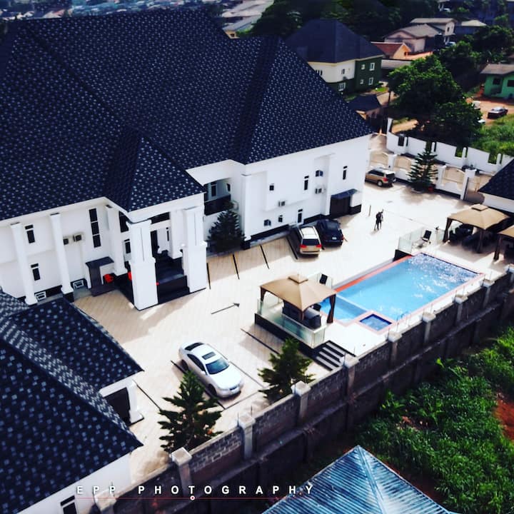 Poshlux Executive Hotel - Benin City