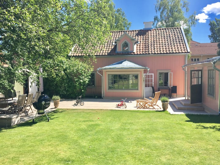 Charming Family Villa 12 Min From City Centre - Stockholm