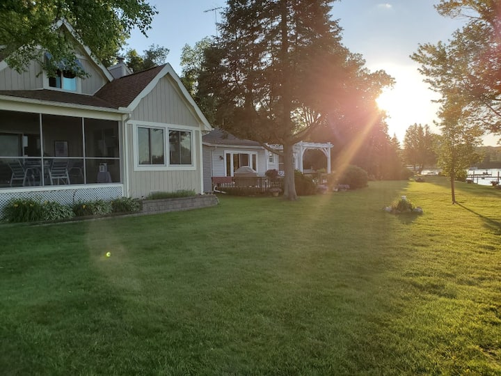Relaxing Lakefront Getaway In Metro Detroit - Holly Recreation Area, Holly
