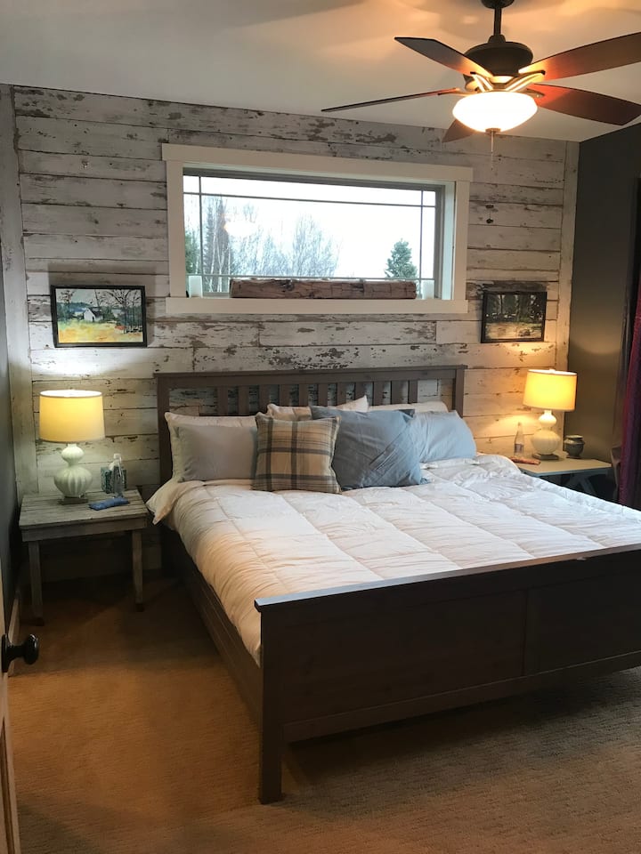 Superior Comfort -Lake Superior Mn New Family Home - Grand Marais