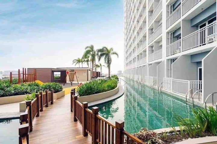 Condo In Pasay (Near Picc, Ccp, Wtc, Moa, Dfa) - Manila