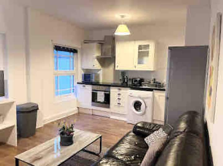 Yeovil 2br Flat, 5 Mins Walk To Hospital#2 - Yeovil