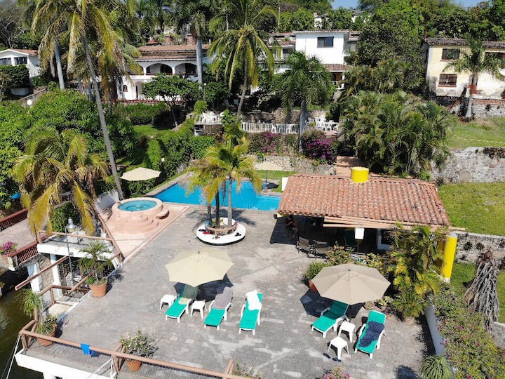 The Great House Of Tequesquitengo - Tequesquitengo