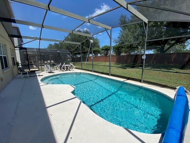 Extremely Large 4 Bedroom Home, Sleeps 10. - St. Cloud, FL