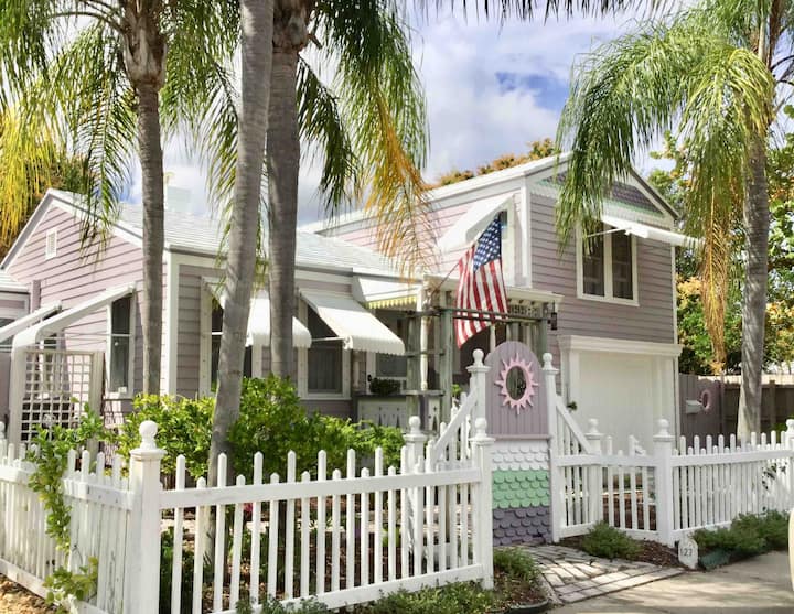 Downtown Lavender Farmhouse Cottage 1 Min To Beach - Lake Worth, FL
