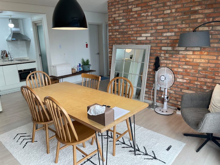 아롬타롬 하우스   203호(4~6인독채)함덕,신흥 해안로가아름다운숙소 - Jeju-si