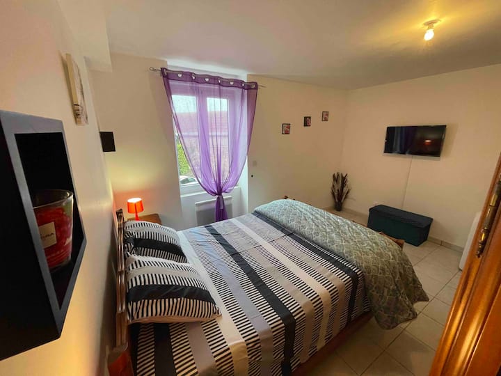 Vierzon: Appart'entier Avec Parking &Wi-fi Gratuit - Vierzon