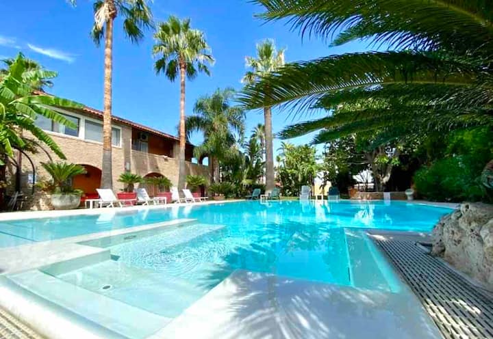 Villa Thalissa - Apartment Blue - Pulsano