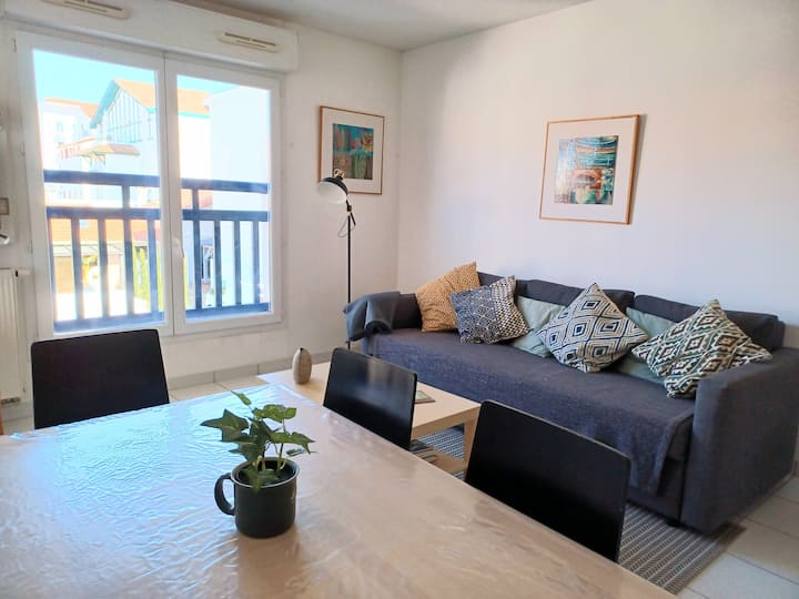 Appartement Cosy Avec Patio Extérieur-proche Plage - Ascain