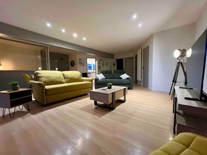 Appartement 9 Personnes | Parkings Privés - Besançon