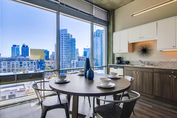 Amazing Views | Heart Of Downtown | Modern Space - Coronado, CA