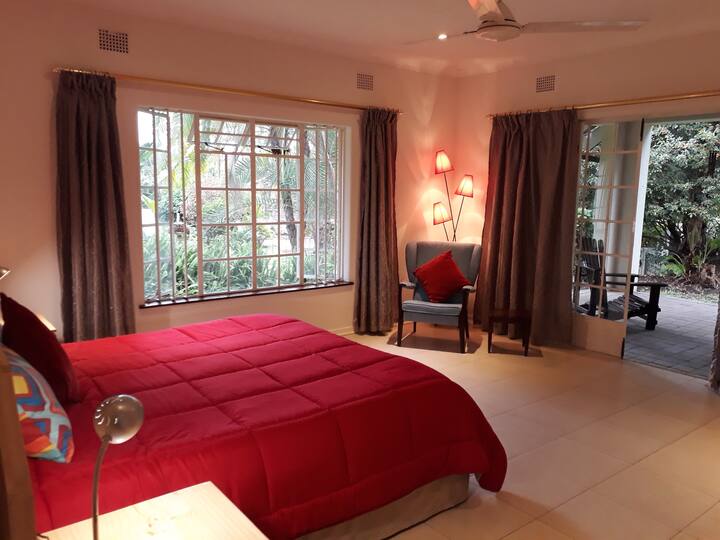 Mazvikadei Holiday Rentals & Homes - Mashonaland West Province ...