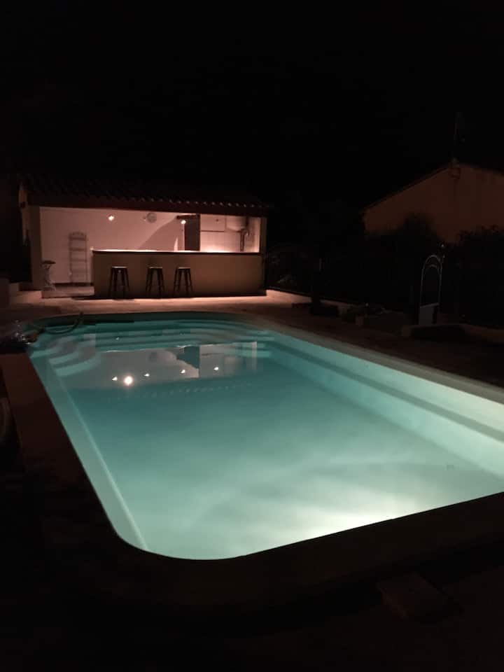 Belle Maison De Vacances Avec Piscine. - La Roque-sur-Cèze