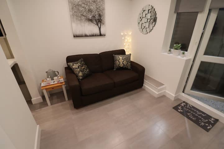 Modern One Bed Apartment - Harborne - Birmingham