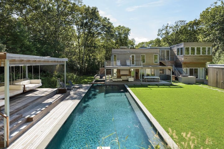 Luxury Modern, Gated Private Getaway: East Hampton - East Hampton, NY