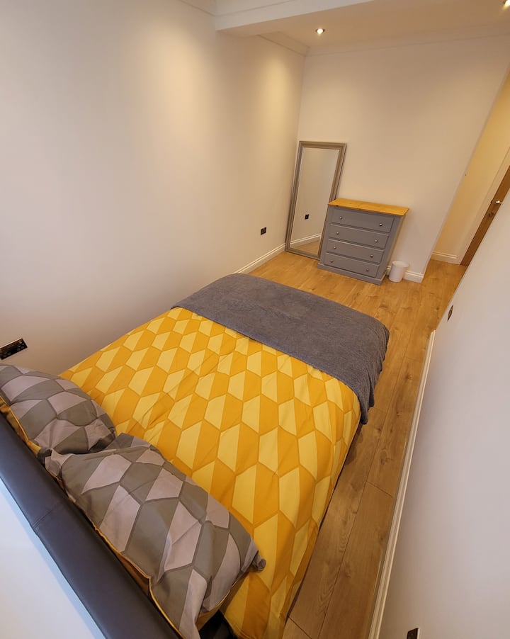 Modern Flat That Was On Homes Under The Hammer - Enfield