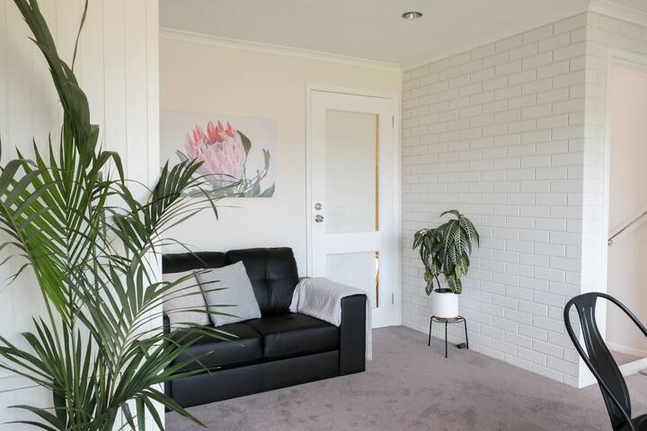 Bright Garden-view Room In North Warrnambool - Warrnambool